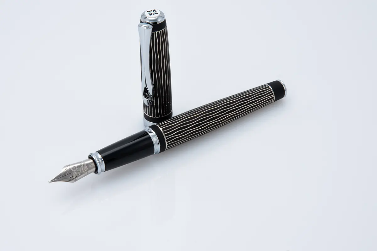 Fountain pen Excellence A+ Wave lapis guilloche - Diplomat Pen